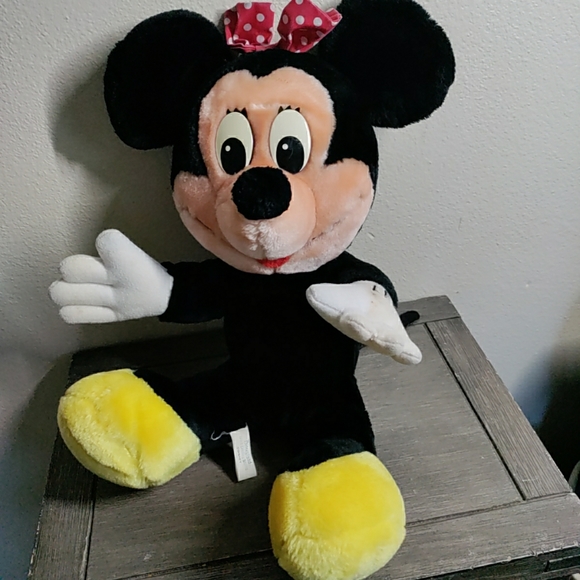 Disney | Toys | Vintage Mini Mouse Disney Land Plush | Poshmark